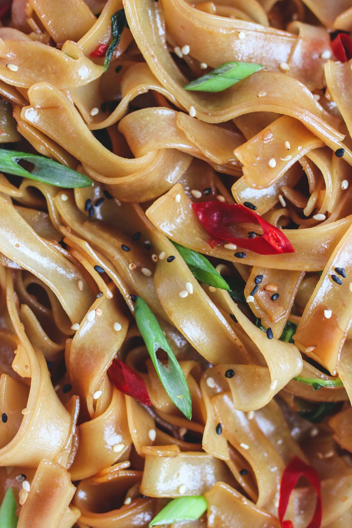 Healthy Sweet and Spicy Noodles Recipe - Veggiekins Blog