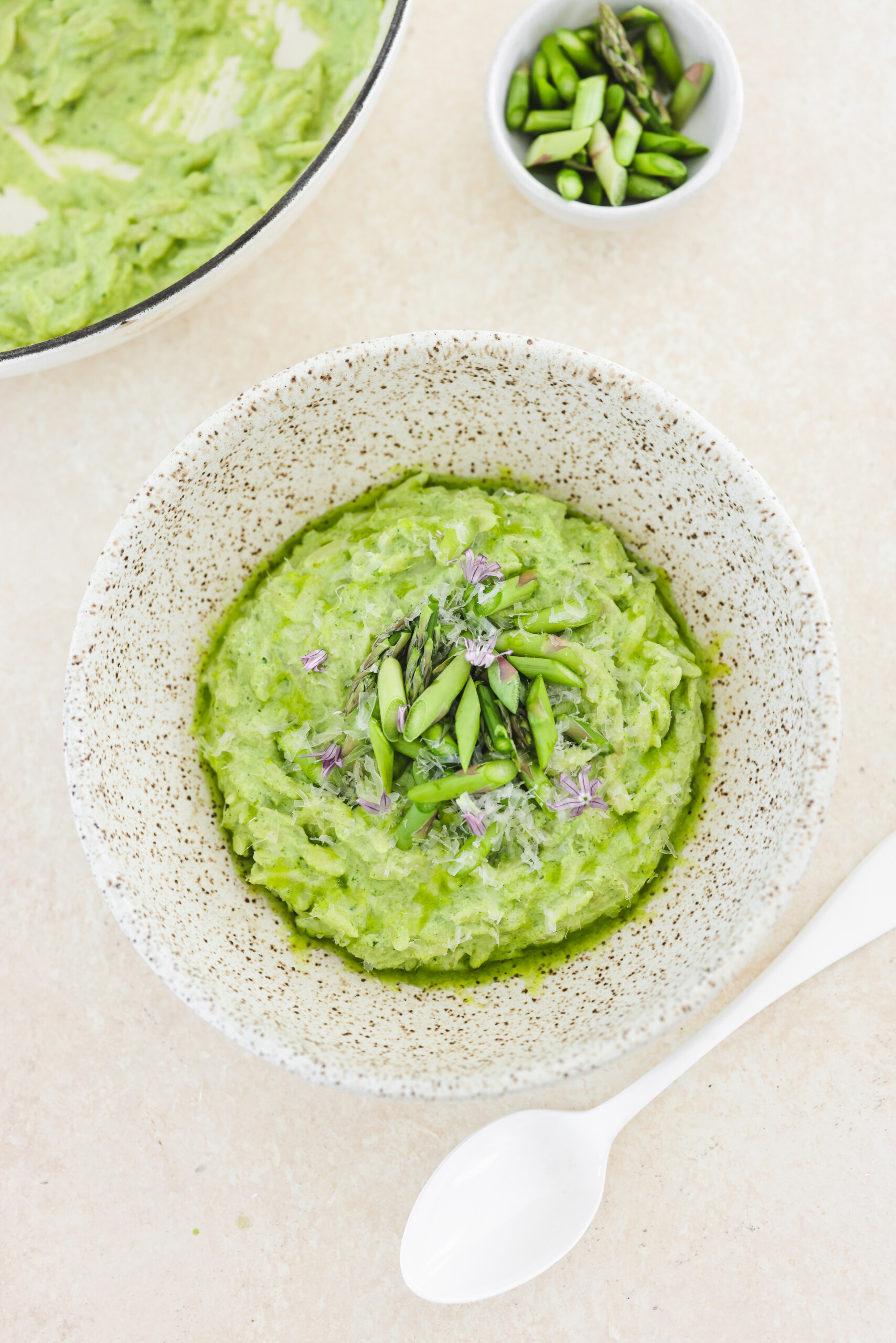 30-Minute Creamy Green Garlic Vegan Orzo Recipe | Veggiekins Blog