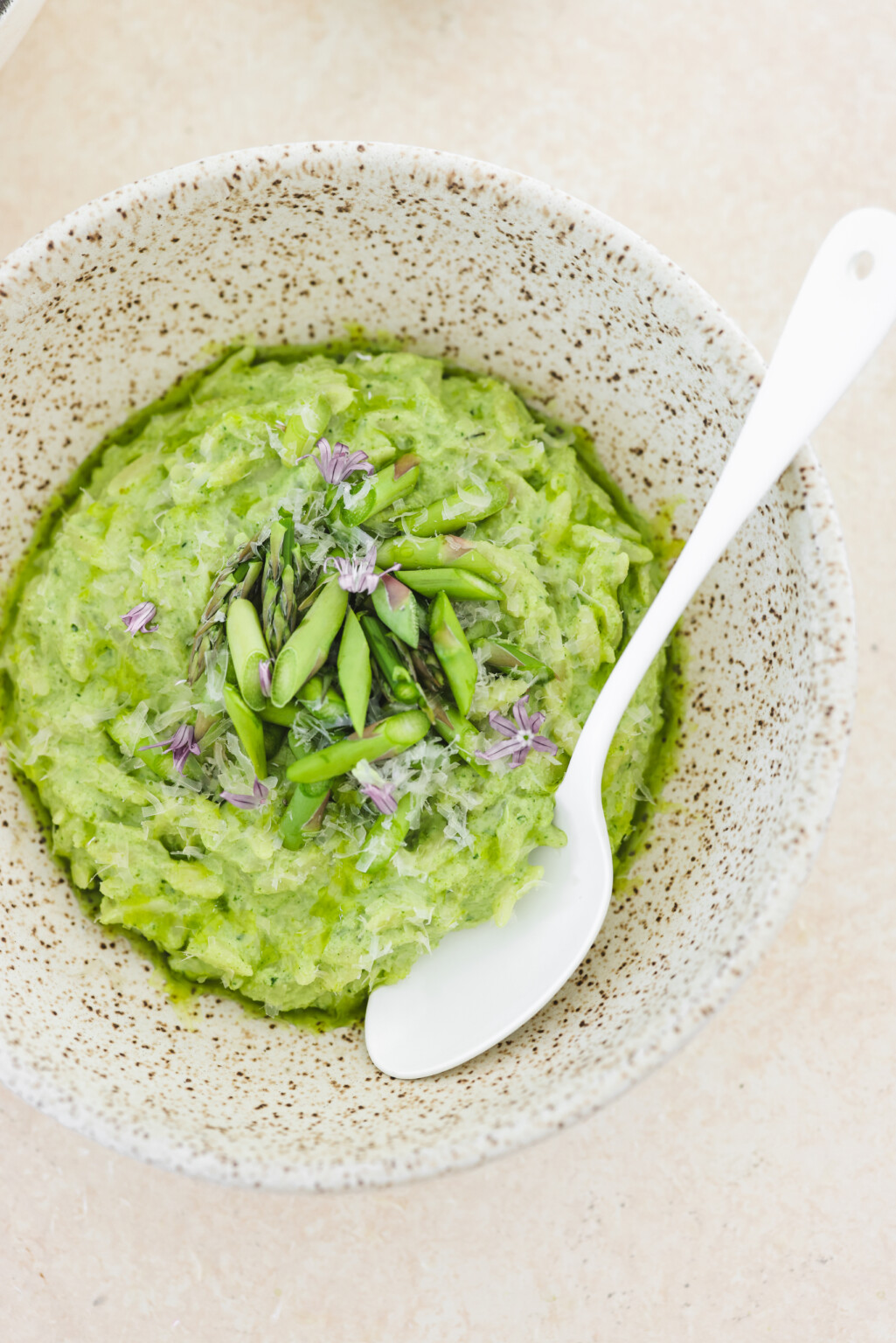 30-Minute Creamy Green Garlic Vegan Orzo Recipe | Veggiekins Blog