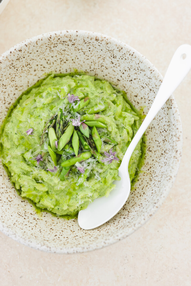 30-Minute Creamy Green Garlic Vegan Orzo Recipe | Veggiekins Blog
