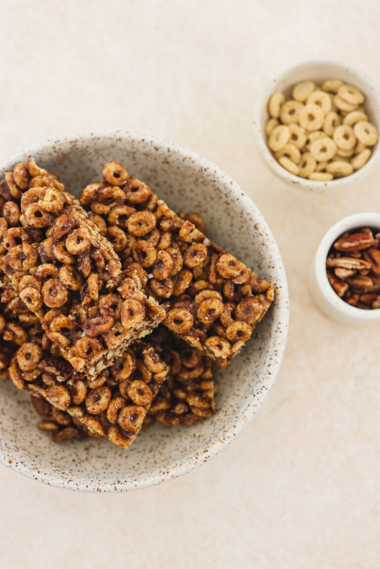 Easy Homemade Cereal Bars Recipe (Vegan) | Veggiekins Blog